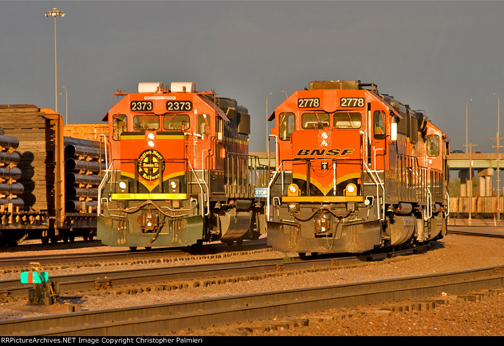 BNSF 2778 and BNSF 2373